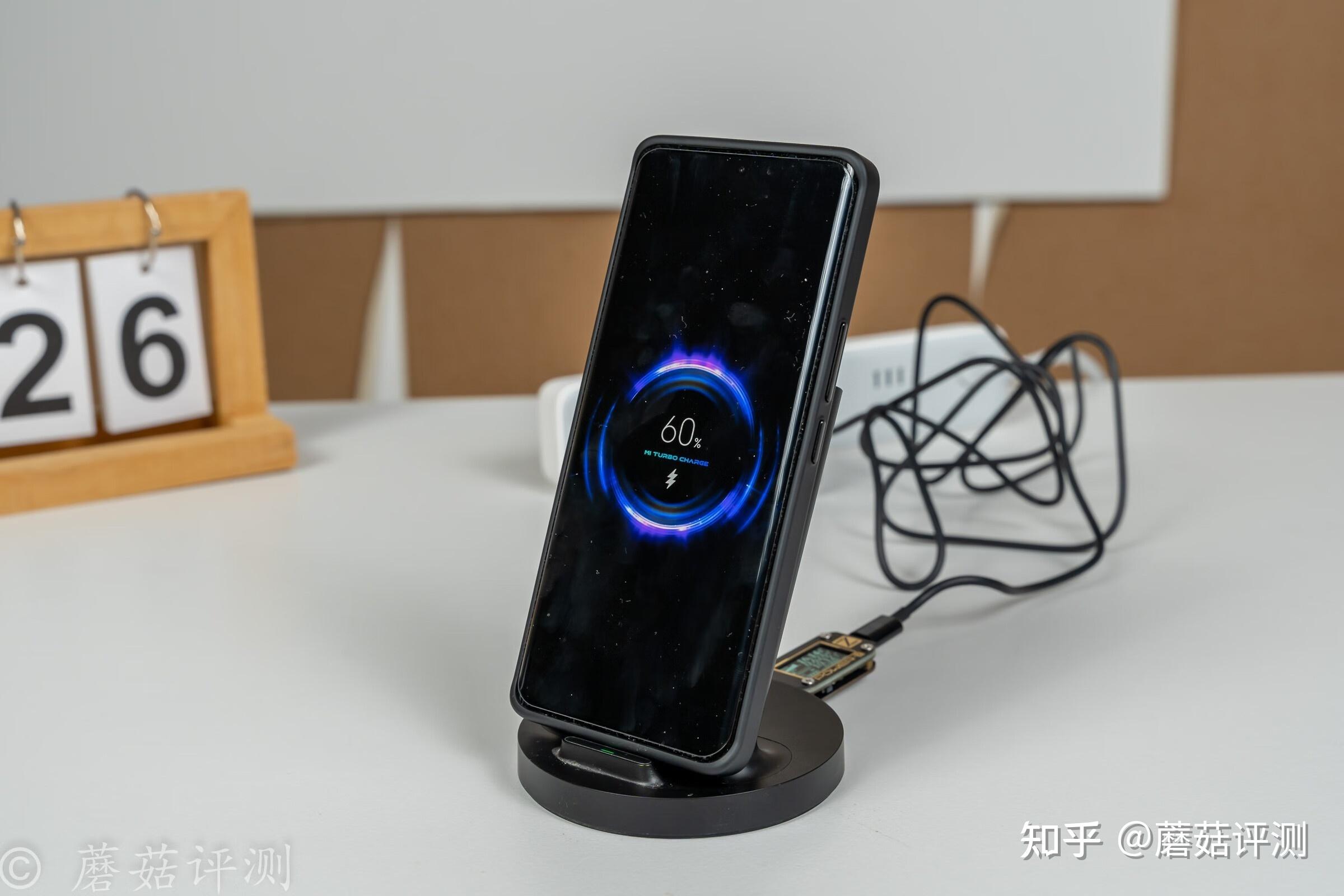 非常适合搭配高功率无线充电器，ZMI紫米45W USB-C充电器 评测 - 知乎