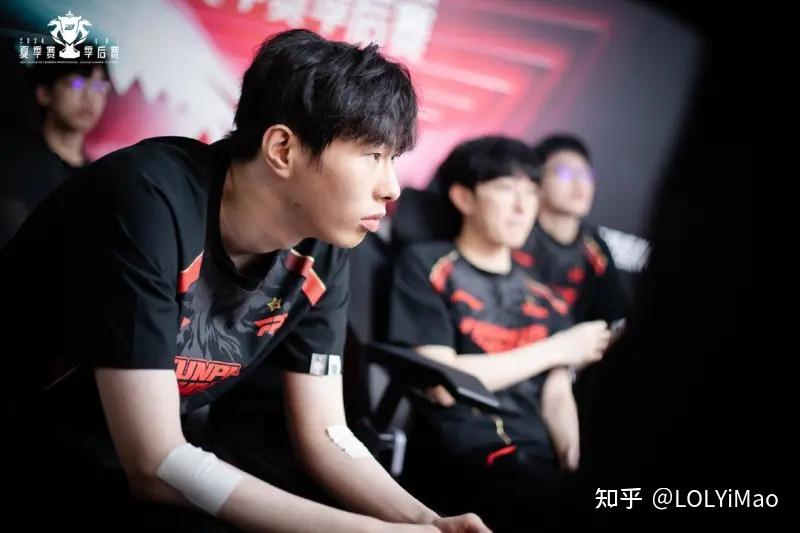 下一场对阵AL，Zdz：Ale线上打得比较进攻，那要做好防守 - 知乎