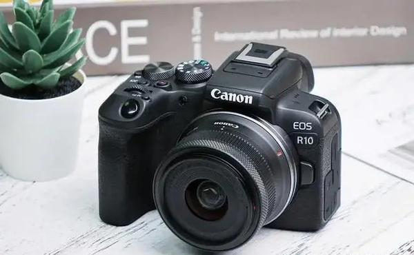佳能EOS R10单反相机，年轻人最新的选择