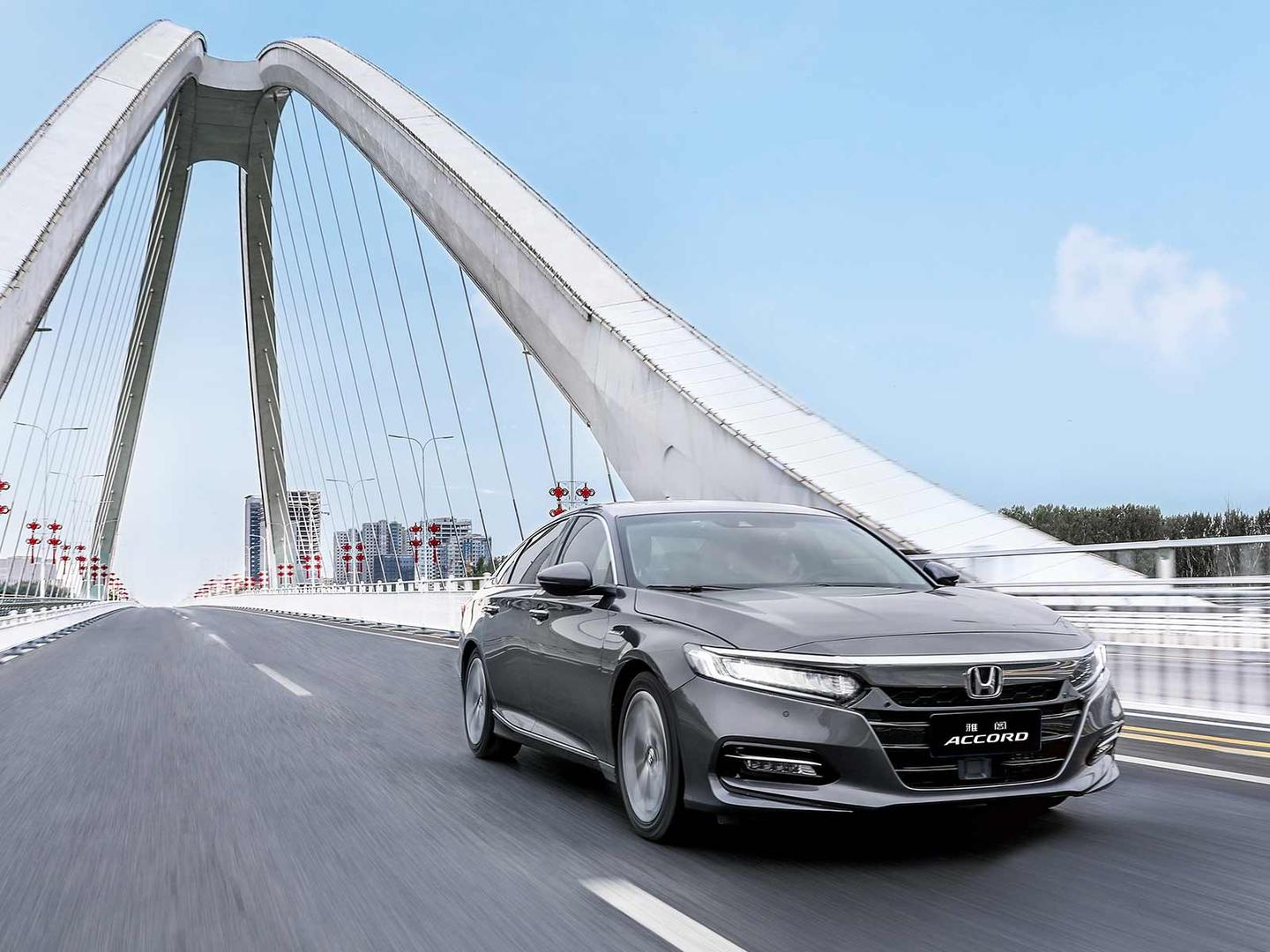 1.5T和2.0L发动机哪个好？对比下本田雅阁和丰田凯美瑞就知道了！ - 知乎