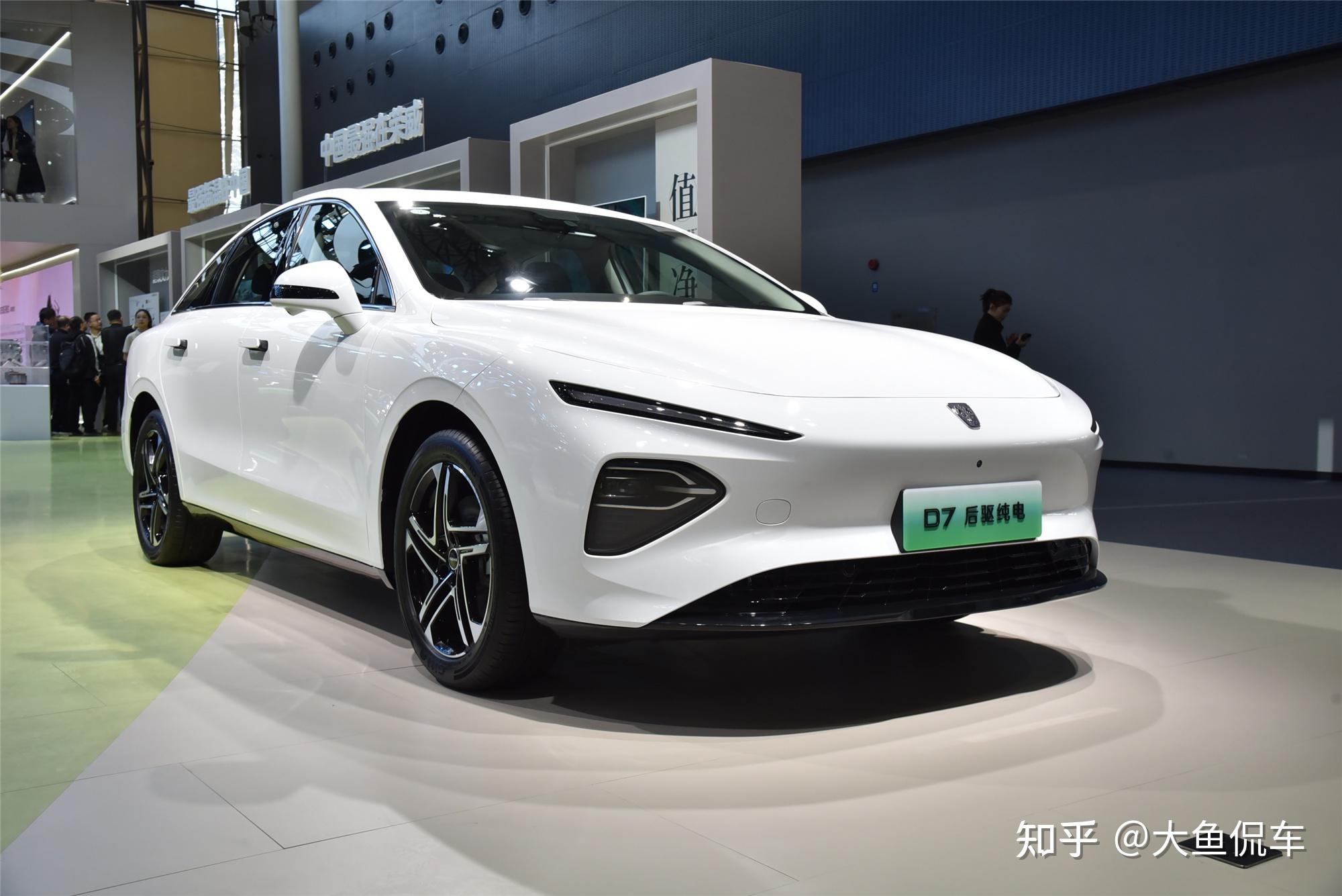14.98万起售，轴距2810mm+后驱系统，荣威D7 EV香吗？ - 知乎