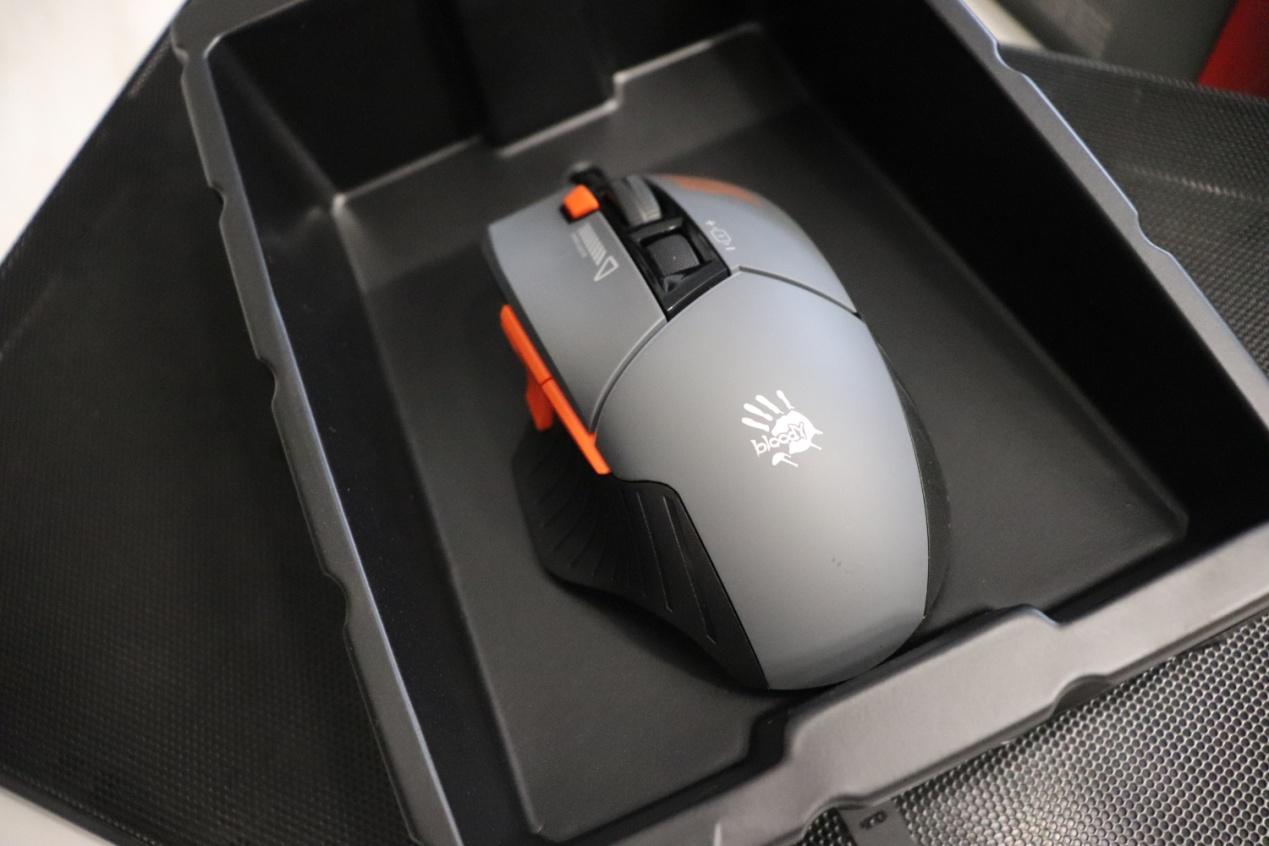 男生都应该拥有的游戏专属玩具（血手幽灵ES52Pro开箱实测报告） - 知乎