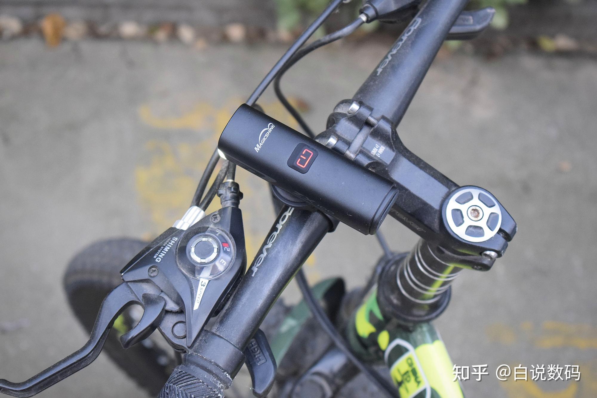 照亮远方，更保障你我安全！迈极炫ZX100德规车灯对比体验 - 知乎