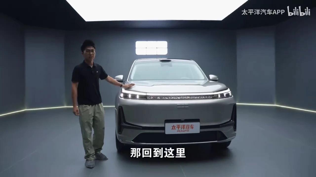 吉利银河M9 vs 问界M9：6座SUV的细节对比与体验 - 知乎