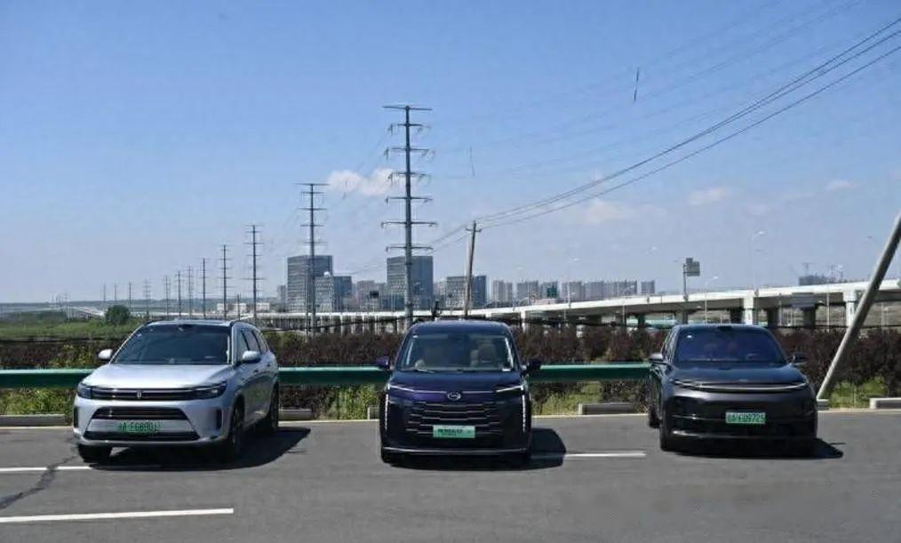 手握30万，选中大型SUV，到底选问界M7还是理想L7？ - 知乎