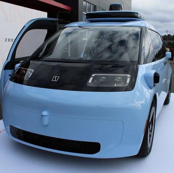 Zeekr（极氪） CM1e