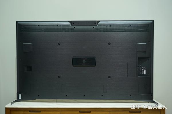 优秀色彩和画面立体感，海信75E8K测评