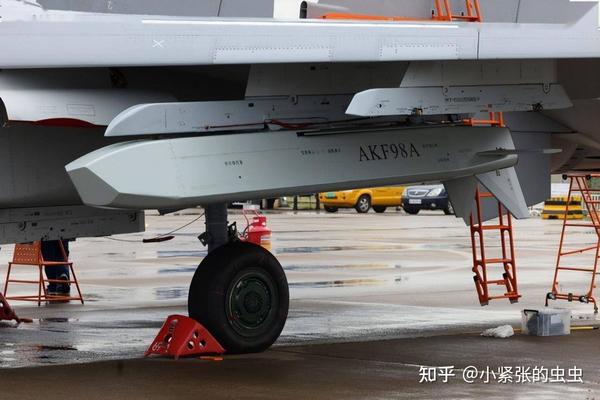 隐身智能导弹摔成两截，滚出两个战斗部，意外收获，让俄军赚大了 - 知乎