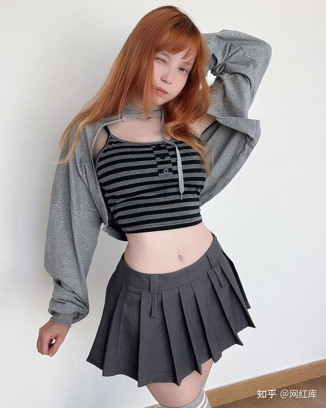 满分眼镜娘！欧美网红美女Alisa Pika Pika美照赏 - 知乎