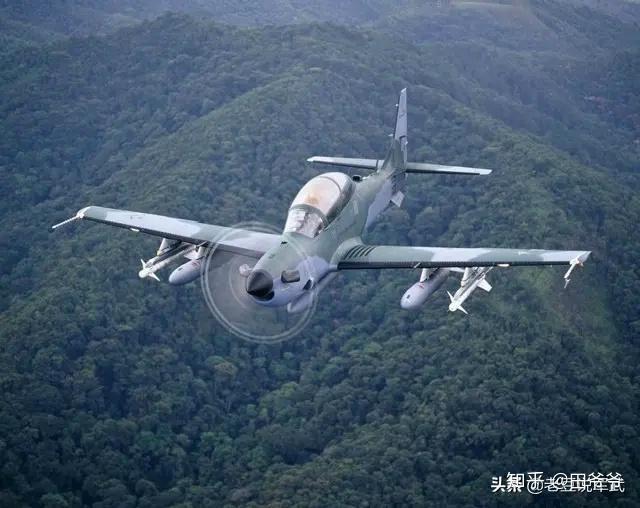 21世纪的螺旋桨战机，源自巴西的“超级巨嘴鸟”，A-29轻型攻击机 - 知乎