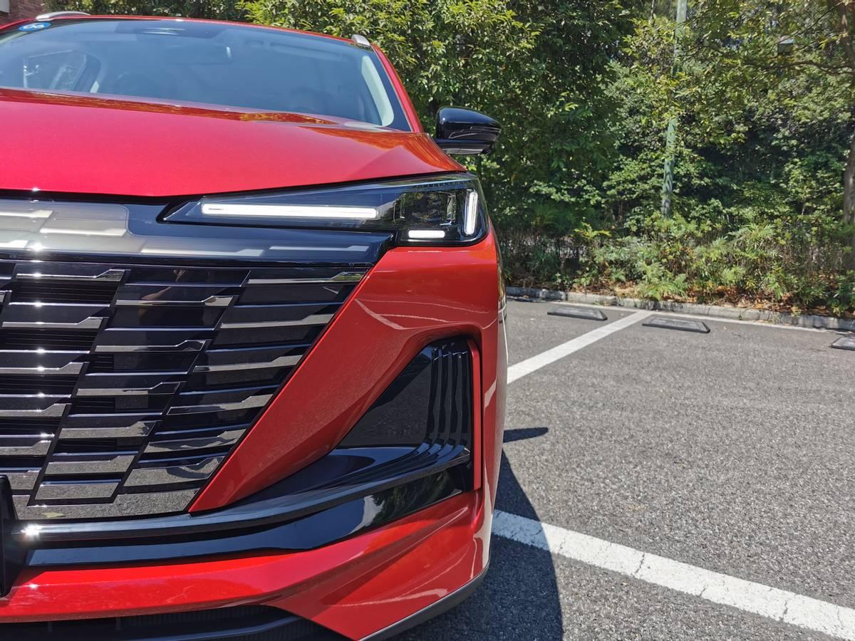 外观、配置升级后焕然一新，第二代CS55plus实拍评测 - 知乎