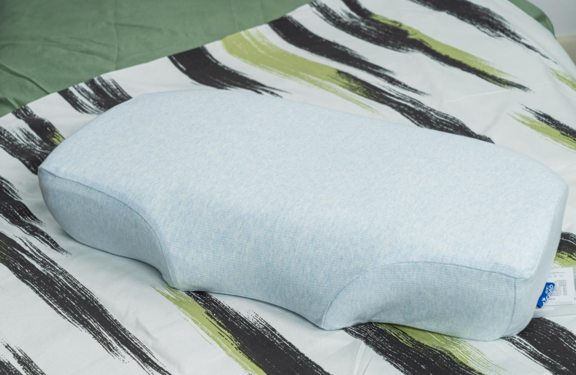 枕头枕头如何选？价格100-400元之间，睡眠博士|亚朵|7C|翼眠|躺岛六款枕头横评，哪款才更值得入手？