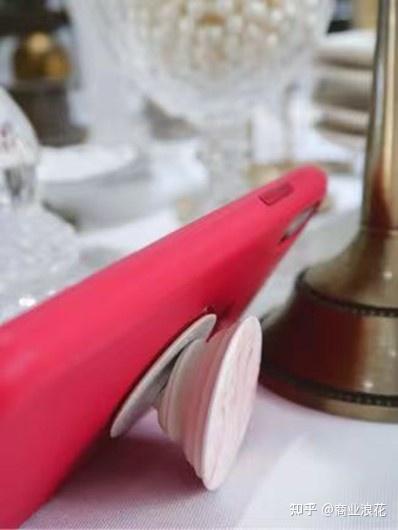 泡泡骚PopSockets，产品、商业模式和品牌，有哪些特色？又有什么问题？如何调整和优化？泡泡骚真正的价值是什么？ - 知乎