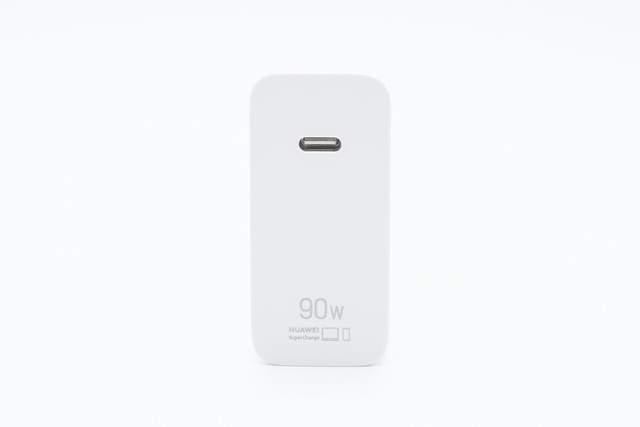 SCP 90W快充，单C极致输出，华为90W充电器评测 - 知乎