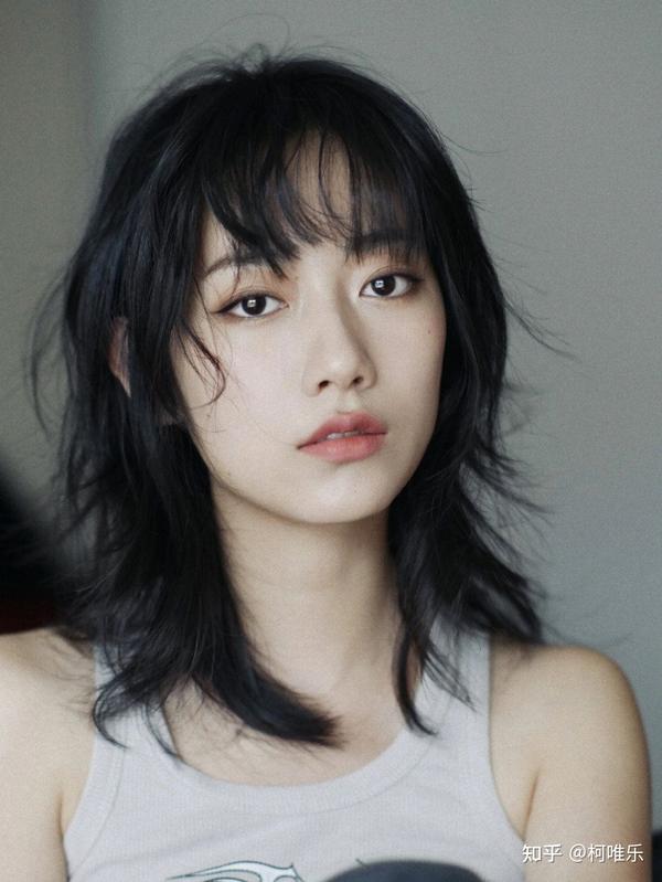 阴天 在不开灯的房间 - 知乎