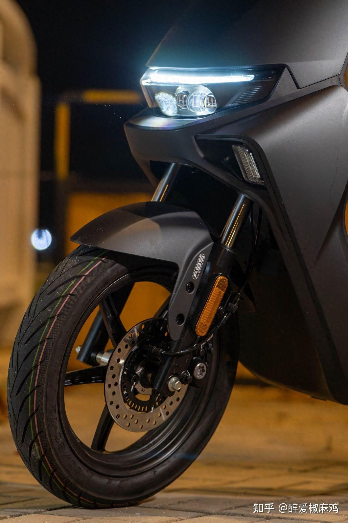 更帅更强更有诚意｜九号机械师Mmax110新国标电自天花板 - 知乎