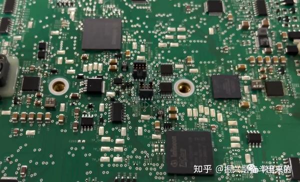 美纯电皮卡Rivian R1T分布式电驱动拆解分析总结（一） - 知乎