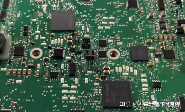 美纯电皮卡Rivian R1T分布式电驱动拆解分析总结（一） - 知乎