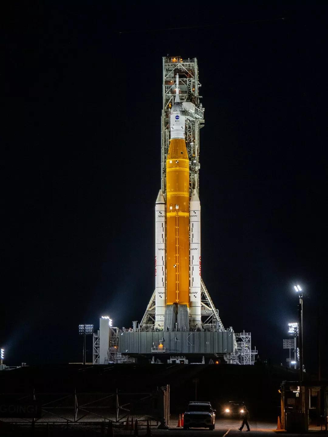 人类重返月球第一步！SLS首飞送“猎户座”去最远地方，开启载人登月2.0时代 - 知乎