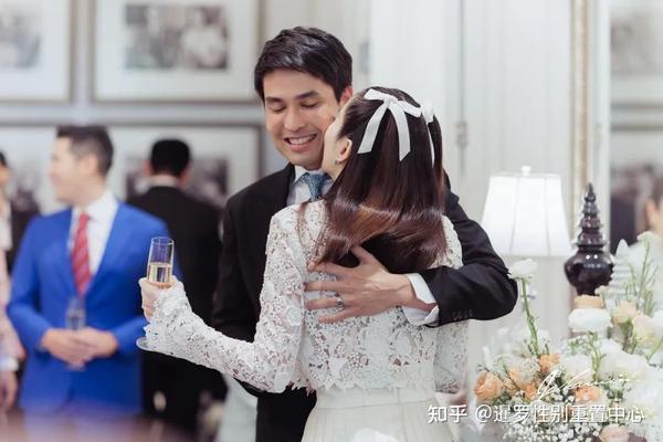 泰国最美变性人宝儿与未婚夫办单身派对!婚前最后一次狂欢! 知乎