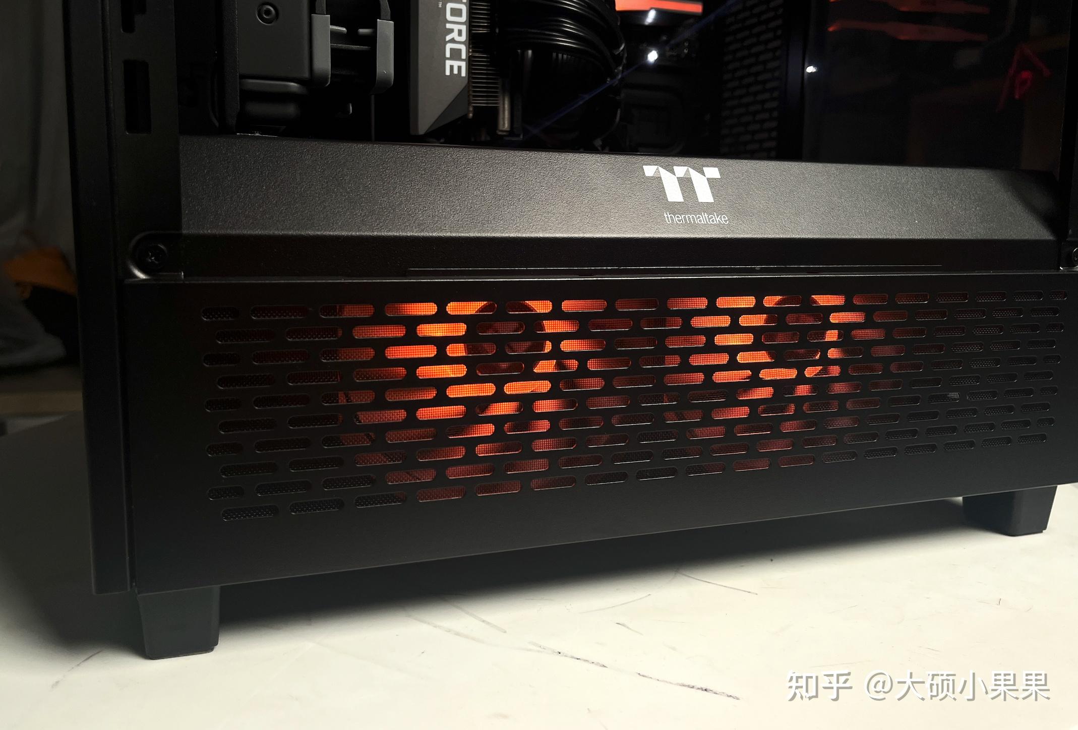 真海景房非他莫属：TT Tower500塔式机箱+钢影TOUGHLIQUID Ultra 360水冷+钢影PF1白金全模组850w - 知乎