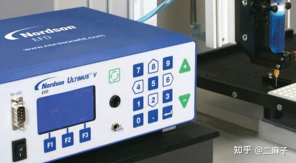 诺信 NORDSON EFD 点胶机可精确、一致地涂敷制造过程中使用的装配液，应用于全球数百个制造领域！ - 知乎
