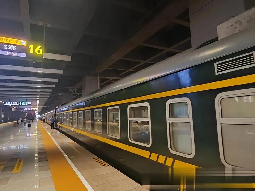 明明坐高铁7小时能到，为何宁愿坐17小时绿皮火车？6个好处很实在 - 知乎