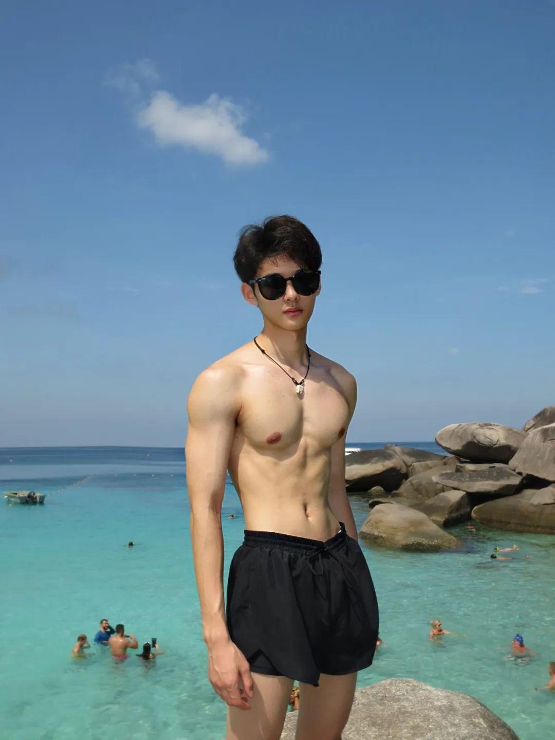 183cm安徽小奶狗，雪白腹肌好撩人啊…… - 知乎