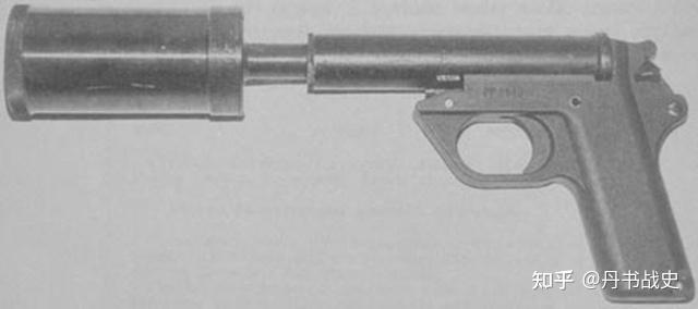 波兰RWGL-3榴弹发射器，AKM突击步枪改装的非致命武器 - 知乎