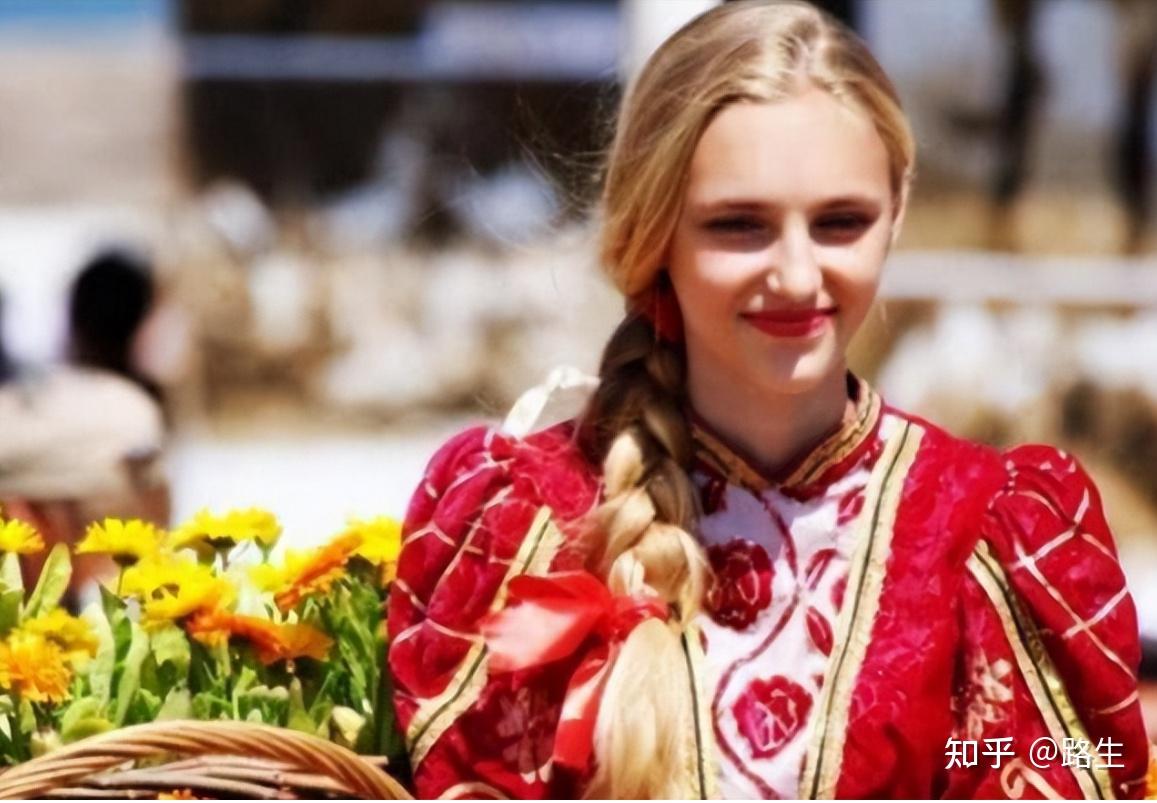 白俄人是怎样“涌”入中国的？如今，成了中国的俄罗斯族 - 知乎