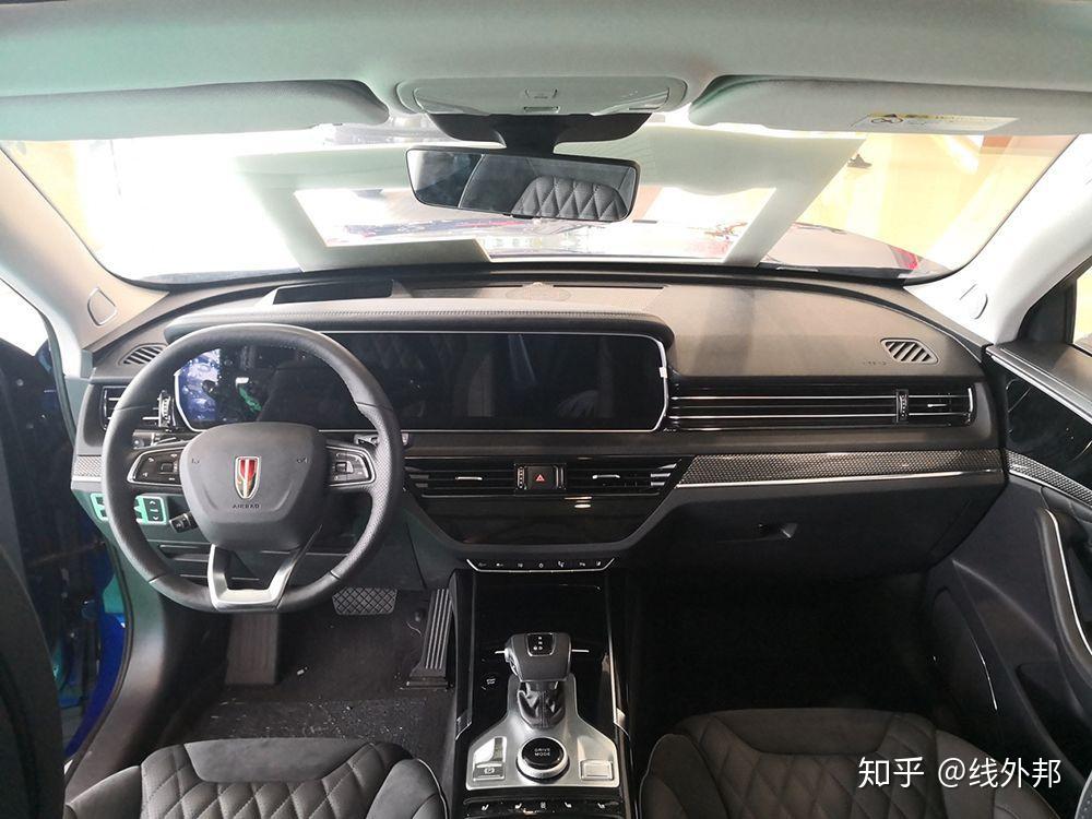 自主豪华SUV之争：实拍对比魏派VV7和红旗HS5 - 知乎