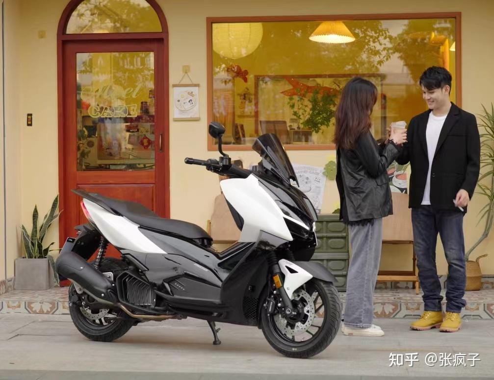 标配电动风挡，配置天花板天鹰TX150和三代PKE升仕150D如何选？ - 知乎