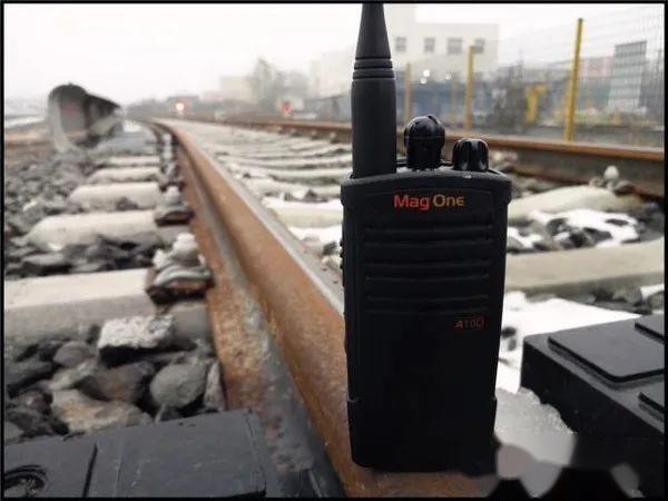 皮实耐用、稳定、高效，摩托罗拉Mag One A10D对讲机评测 - 知乎