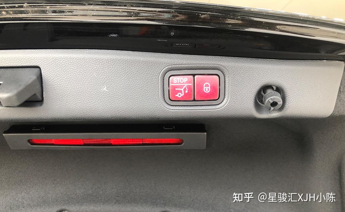 奔驰22款E350eL加装原厂电动尾门，升级感应一脚踢改装案例 - 知乎