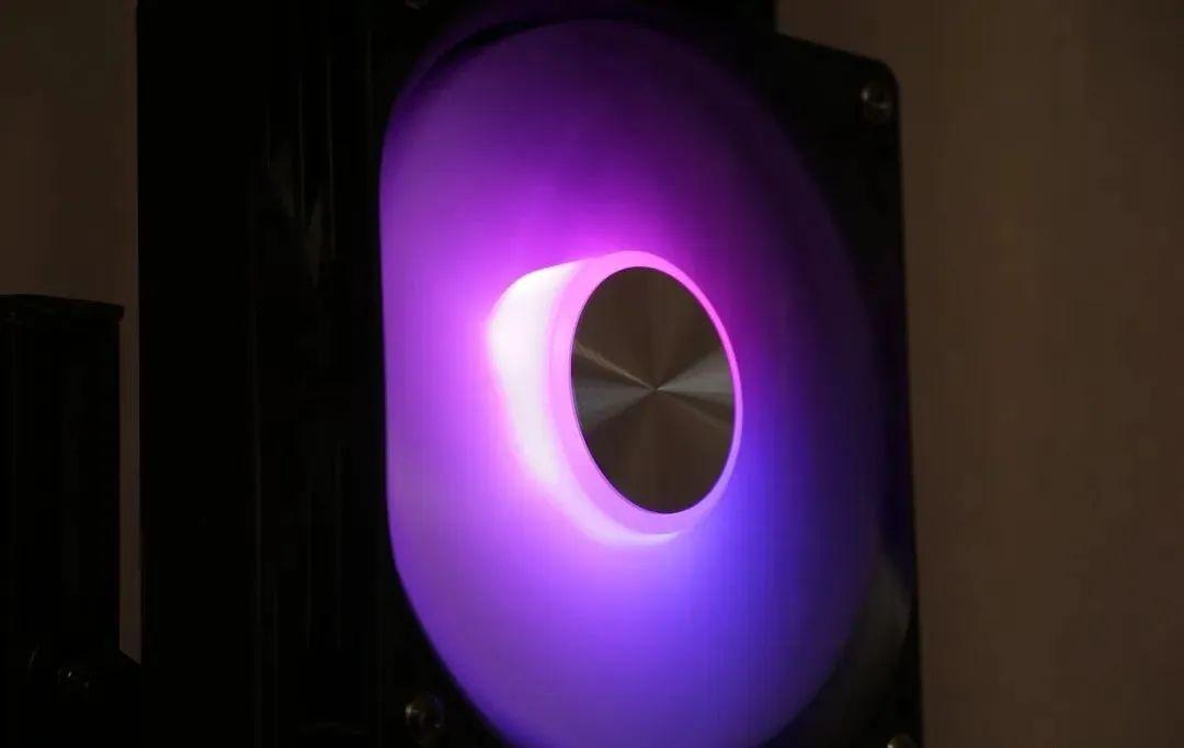 数显水冷，表现如何？银昕E360 PRO简评