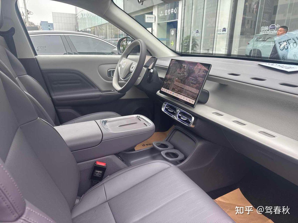 零跑B10到店，实车初体验，12.98万就带激光雷达？ - 知乎