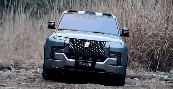 仰望U8智能堆满：4nm芯片首上车，3激光雷达双Orin，千匹动力硬派越野109.8万开卖！ - 知乎