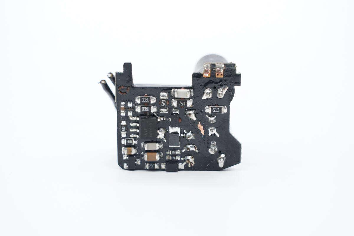 拆解报告：联想thinkplus迷你20W快充充电器MC21 - 知乎