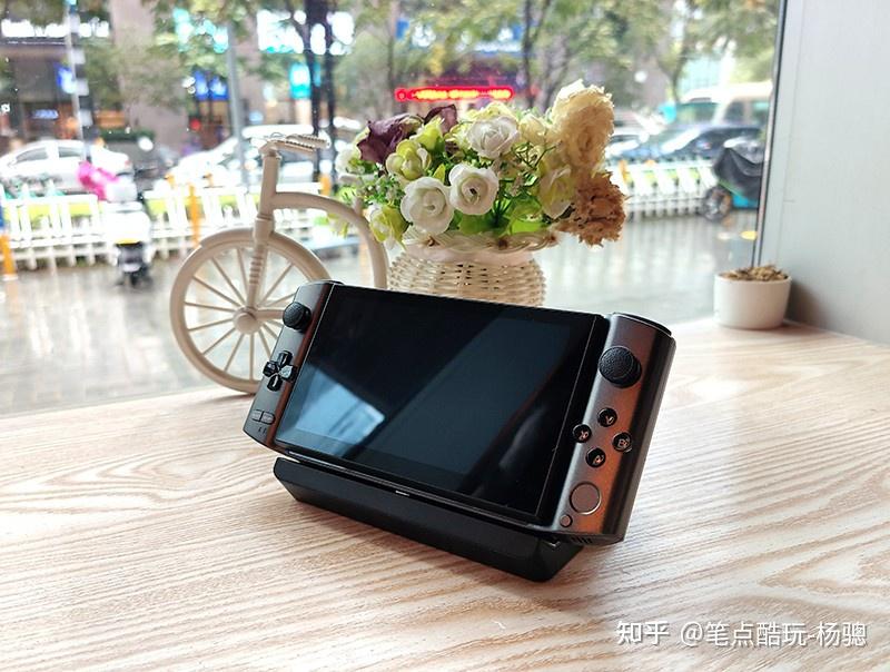 gpd win3和onexplayer哪个好一点？