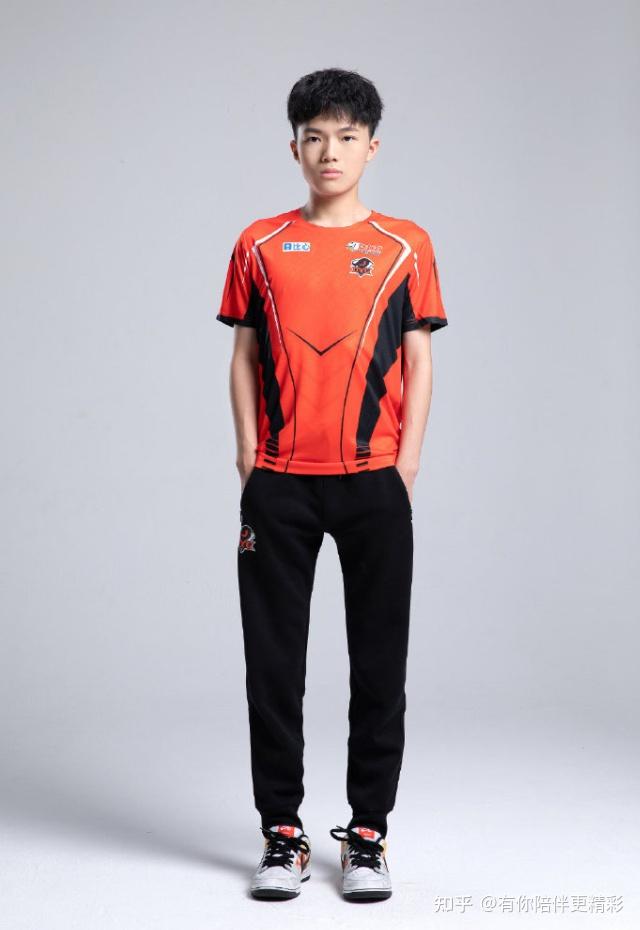 DYG发布公告：久诚，清清，Giao三人确认挂牌 SK教练卸任 - 知乎