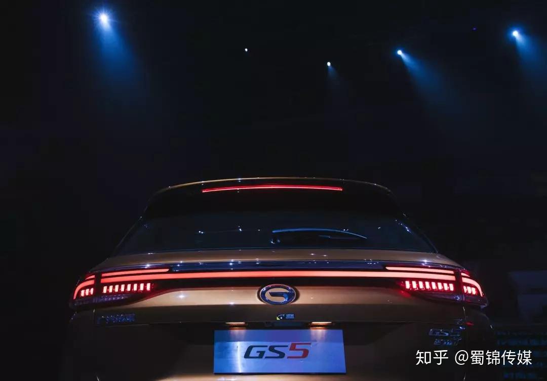 酷似GS8，看齐GS4，传祺GS5入市有绝招 - 知乎