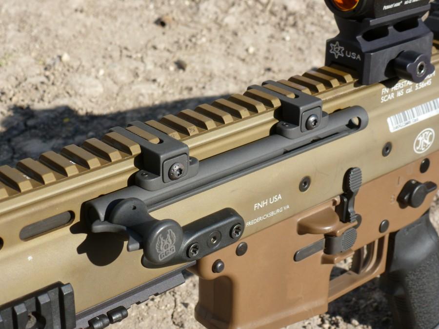 关于FN SCAR步枪的拉机柄存在打手的问题？ - 知乎