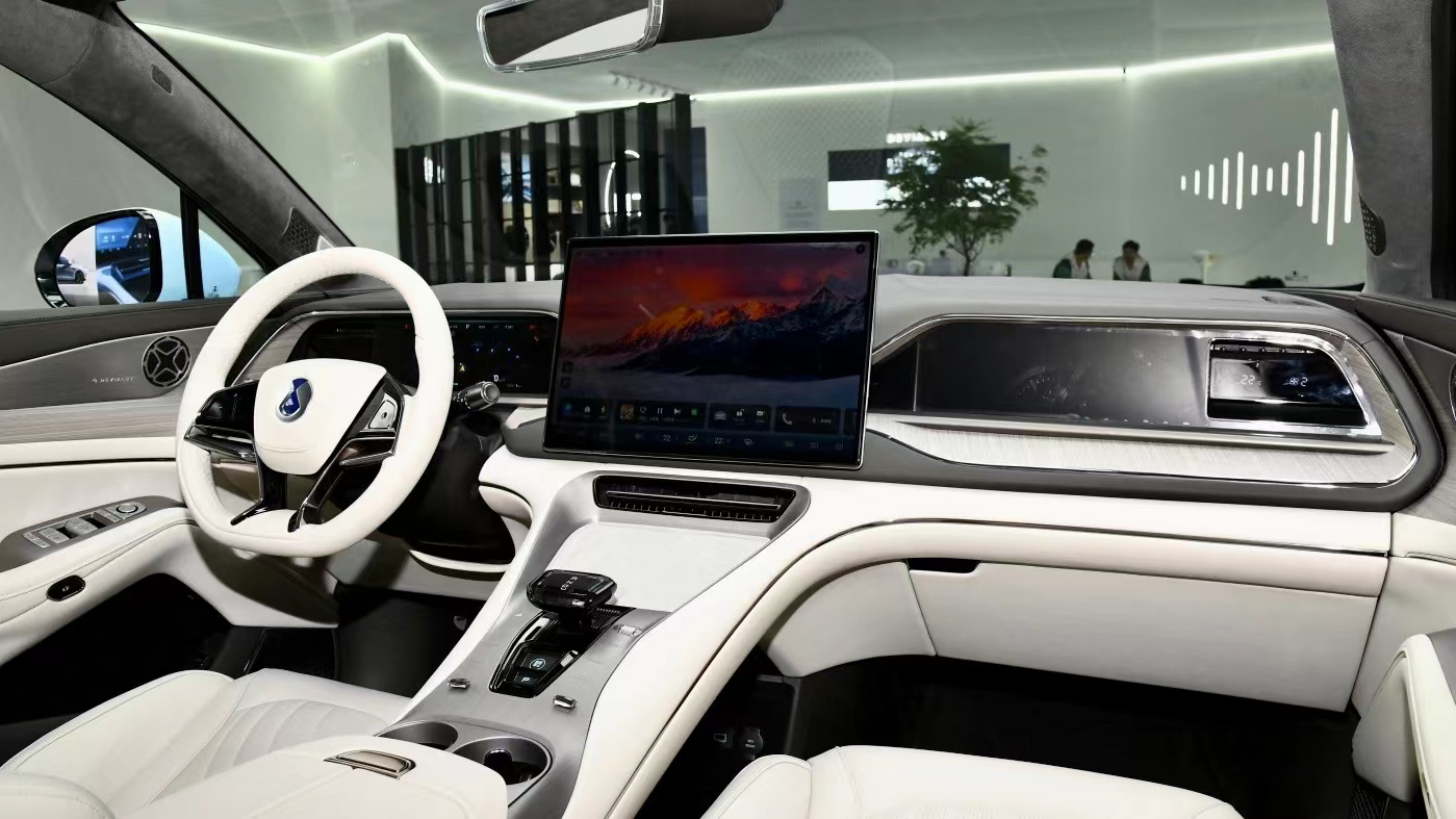 绕过高通8155，6nm芯片实现6屏联动，解析腾势N7座舱 - 知乎