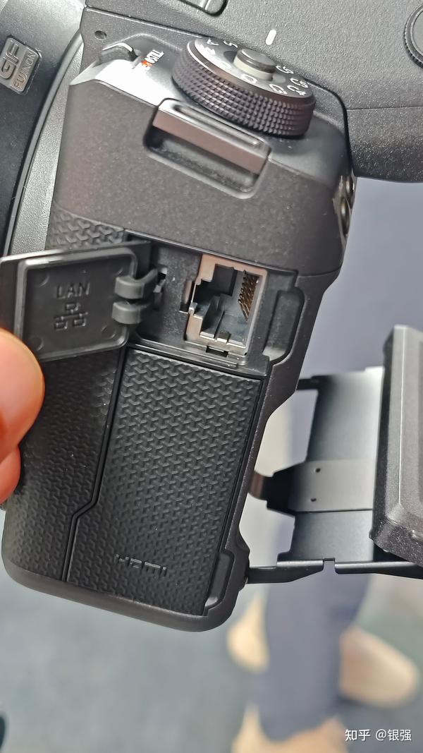 仅售53900元！富士GFX100II真机上手 - 知乎