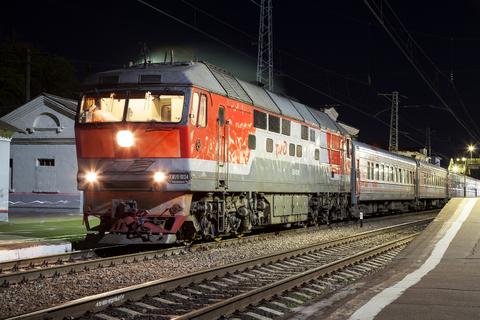 【内燃机车科普】至今仍然是内燃机车的速度记录保持者——TEP80型 - 知乎