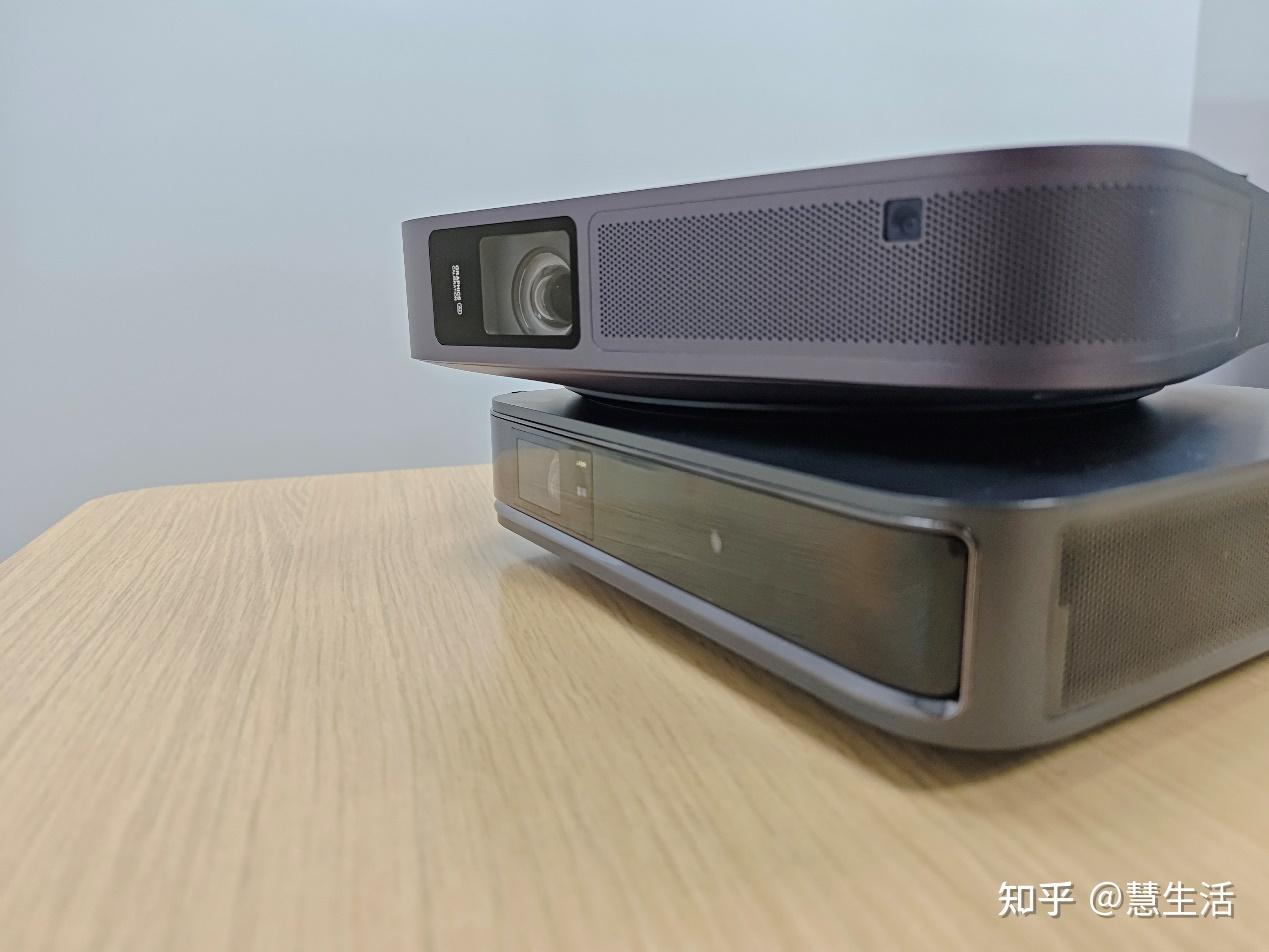 轻薄卧室投影仪对比：当贝D5X Pro和极米Z7X，实拍无修图，真实比较哪款更好 - 知乎