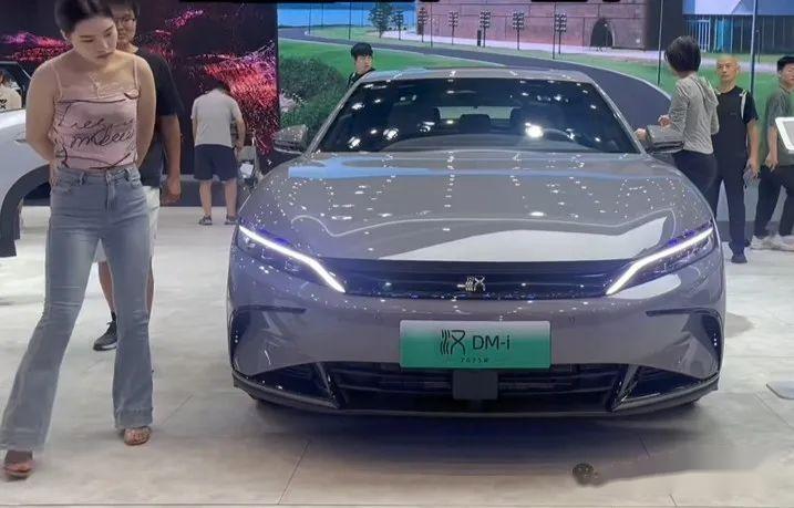 太夸张了吧！2025款汉DM-i，油耗低至2.6L/100km？ - 知乎