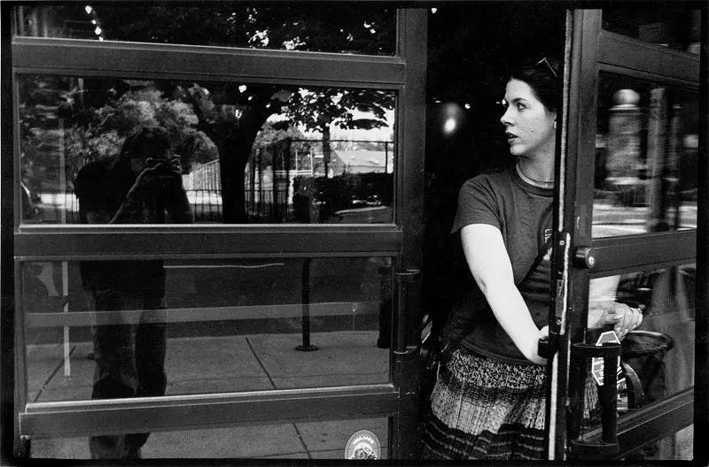 摄影黑皮书】029—Lee Friedlander （李·弗里德兰德） - 知乎