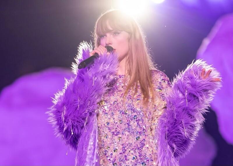 Taylor Swift《时代巡回演唱会》时尚造型盘点 知乎