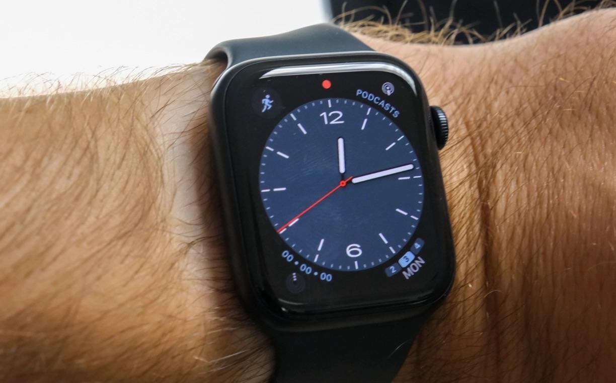 Apple Watch SE2 值得买吗？ - 知乎